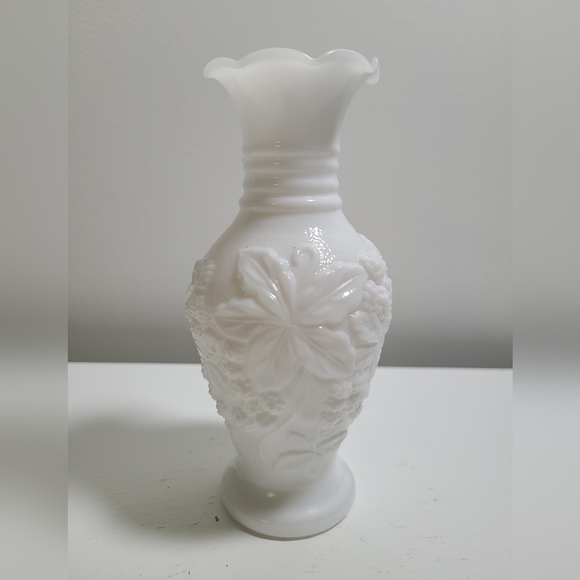 Imperial Glass | Accents | Vintage Imperial Milk Glass Vase With ...